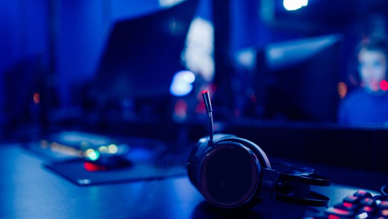 Social Work in eSports, Digital Addiction & Gaming Communities
